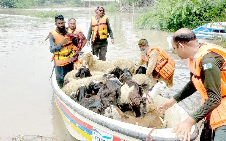 In high flood at Ganda Singh Wala, Sutlej inundates settlements – A1UK TV